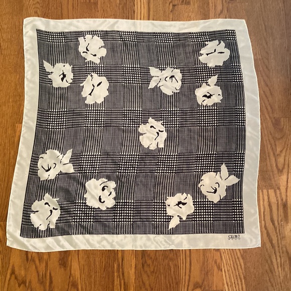 Echo | Accessories | Vintage Club 7 Echo Silk Scarf | Poshmark